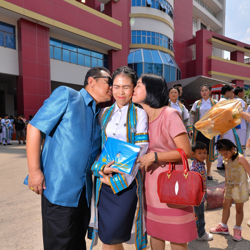 PNP.PHOTOS.GROUPS | GraduateTH